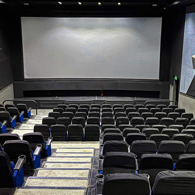 waffarha | حفلات صباحية ومسائية بخصم 50% في Diamond Cinema