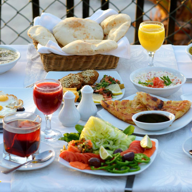 waffarha | إفطار لفردين على النيل بخصم 33% في مطعم أندلسية